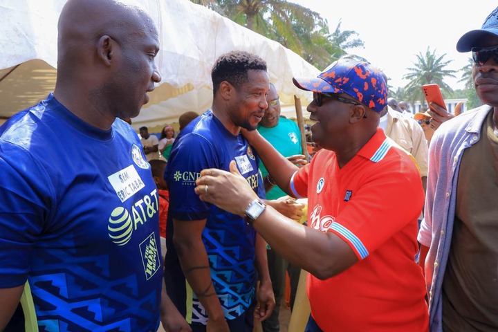 Cocody : Eric Taba communie avec les anciens footballeurs, ce qu’ils ...