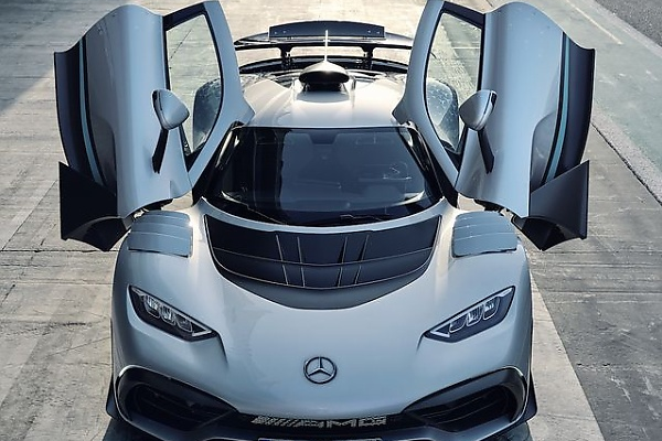 Manchester City FC and Norwegian striker, Erling Haaland splashes $3.4 ...