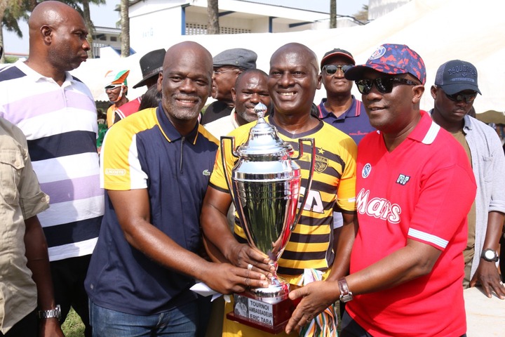 Cocody : Eric Taba communie avec les anciens footballeurs, ce qu’ils ...