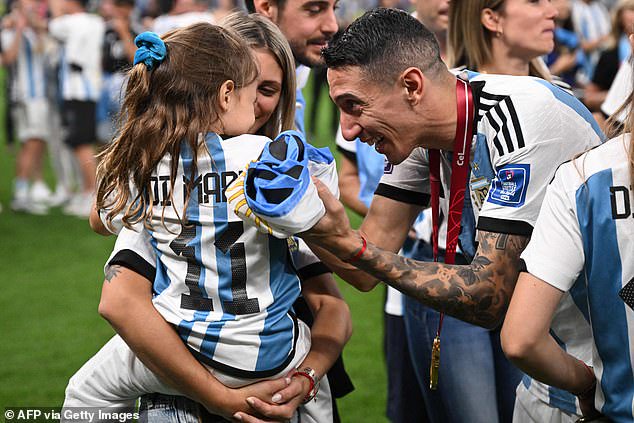 Lionel Messi and his Argentine team mates show PDA with their WAGS ...