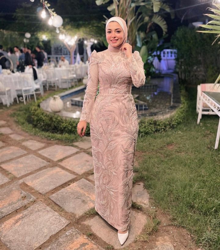 9 Model Baju Brokat untuk Orang Gemuk agar Terlihat Langsing ...